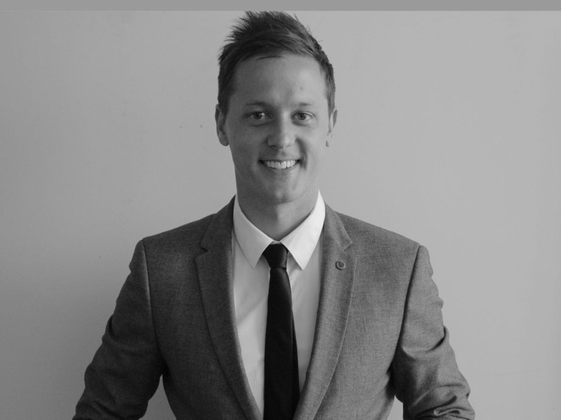 BOOK - SIMON MILLER - Entertainment Bureau